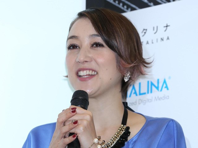 SHELLY、池上彰から学んだ技で経済番組MCもこなす実力（週刊女性PRIME）