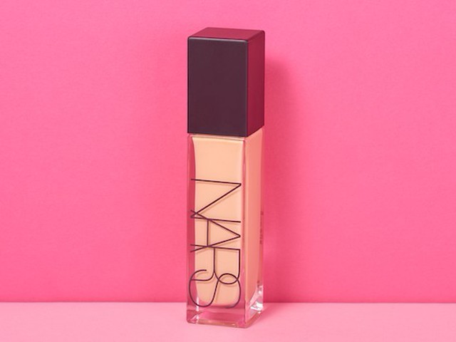 美しいイキイキ感が続く！ NARSのファンデーションの秘密（LEE）