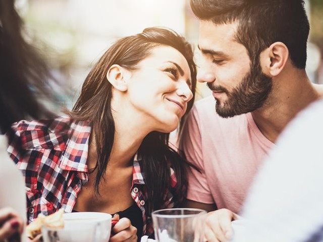 男はゾッコンだけど…女性に聞いた「同性に嫌われる魔性の女」の特徴（ananweb）