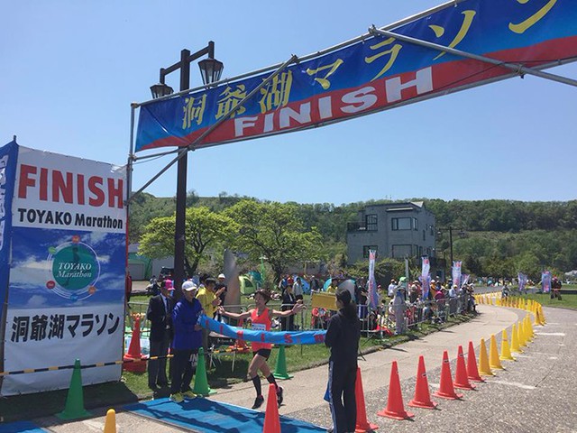 洞爺湖M優勝の藤澤舞さん「月間600km→400kmに」（RUNNET）