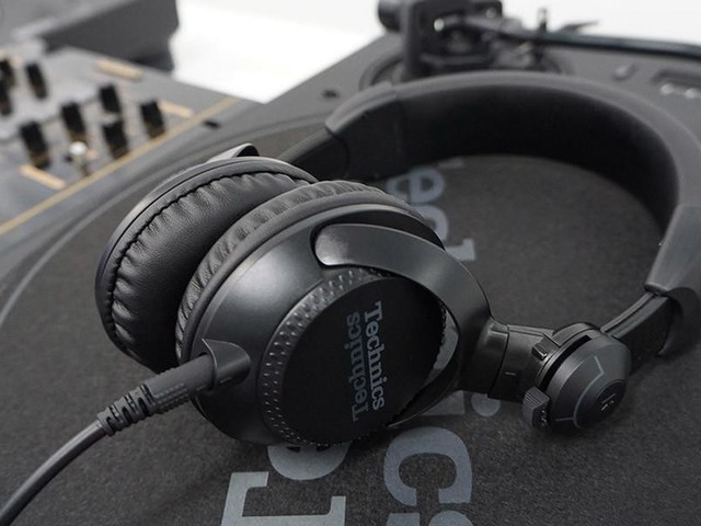 新生テクニクス初のイヤホン「EAH-TZ700」ついに登場！ （ゲットナビ）