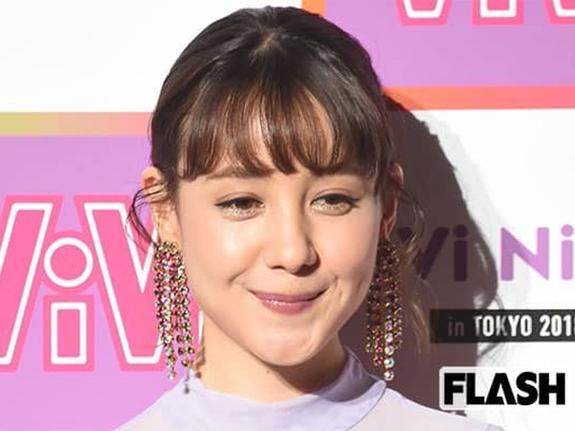 トリンドル玲奈、バナナが原因で父のパソコンを破壊した過去（SmartFLASH）