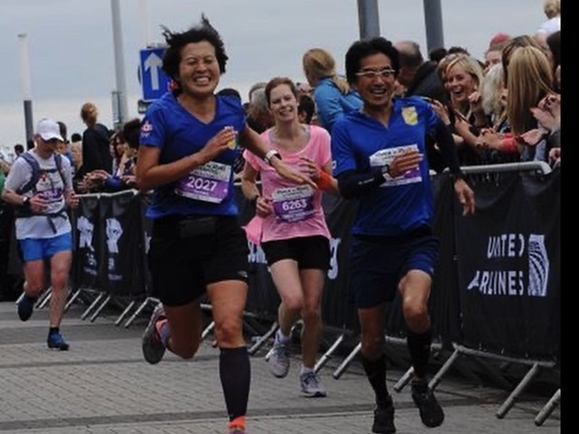 笑撃！リバプールの決闘！フルマラソン100回完走夫婦が対決のなぜ（RUNNET）