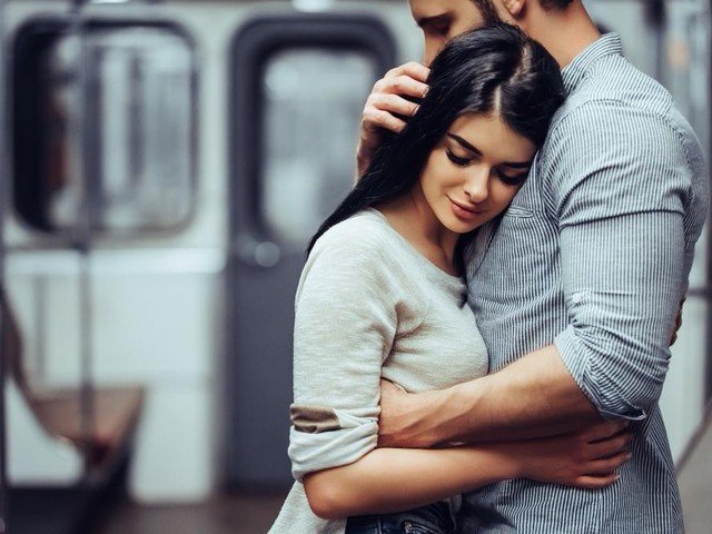 可愛すぎるよ…♡ 人前でもOK！「彼が好むキス」4選（ananweb）