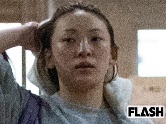 フワちゃん「風呂上がり」退勤姿…ラジオ収録後の濡れ髪に謎の色気が【画像あり】（SmartFLASH）