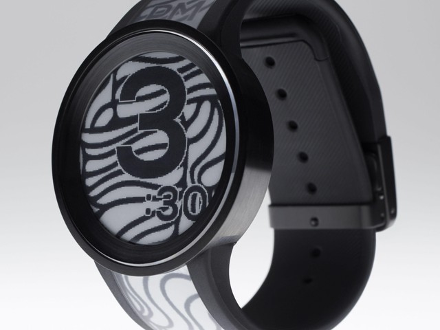 ソニーの電子ペーパー腕時計の新モデル「FES Watch U」（アスキー）