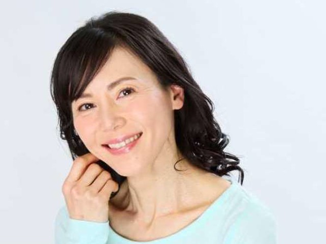 【動画】若返りが叶う！大人女性のチーク術（HALMEK up）