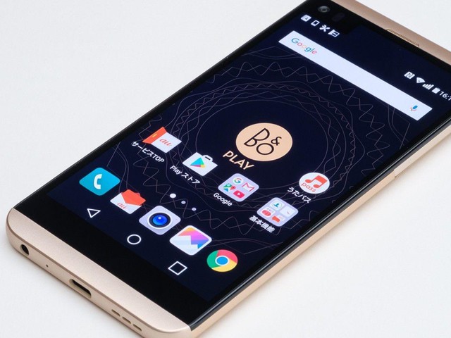 クアッドDAC＋ダブルレンズで音も写真も強い「isai Beat」（アスキー）