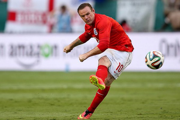 似すぎ！「100％ルーニー」なユナイテッド17歳の超絶FKがこれ（Qoly）