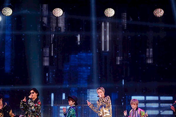 AAA、カラフルな魔法をファンにかけたドームツアー（歌詞/音楽情報 UtaTen）