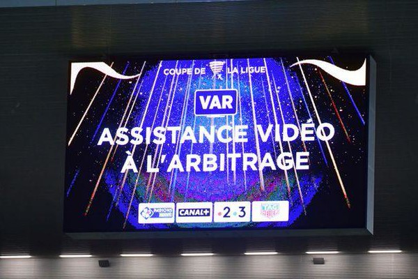 「VARは、イケないセックスみたいなもんだ」リザラズさんの例えよ…（Qoly）