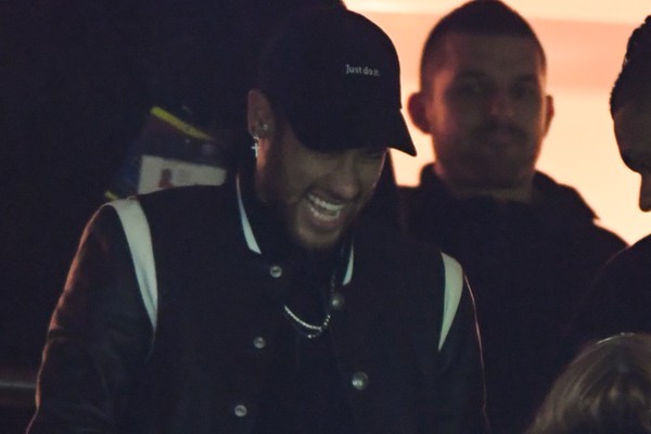 ネイマール、戻ってきたぞ！妹の誕生日も“封印”か（Qoly）