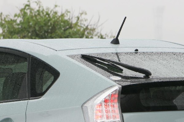 リヤワイパーの交換でエアロワイパーの選択はNG！（WEB CARTOP）