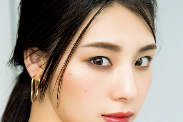 【男顔×シンプルタイプ】はブラウンレッドのリップでお洒落度UP！（MAQUIA ONLINE）