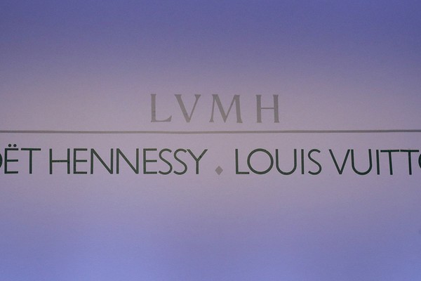 LVMHの共同創業者が死去 元モエ ヘネシー社長（WWDJAPAN）