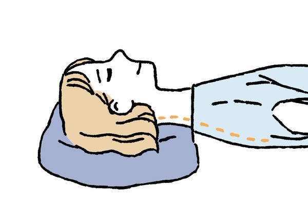 “枕”は少し低め&硬めがイイ？ 選び方のコツをプロが伝授！（ananweb）