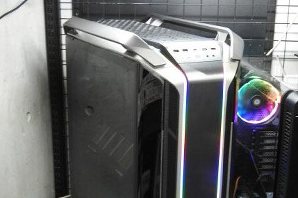 CoolerMasterのフラッグシップPCケース「COSMOS C700M」がデビュー（アスキー）