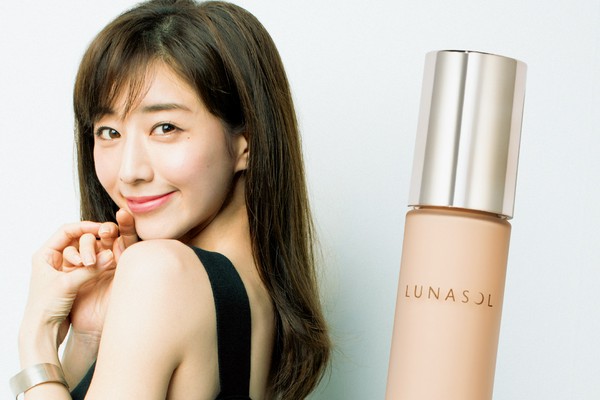 田中みな実さんのベスコスを発表！【ルナソル・スック・シャネルetc.】（MAQUIA ONLINE）