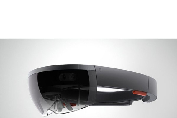 HoloLensがついに日本語対応（アスキー）