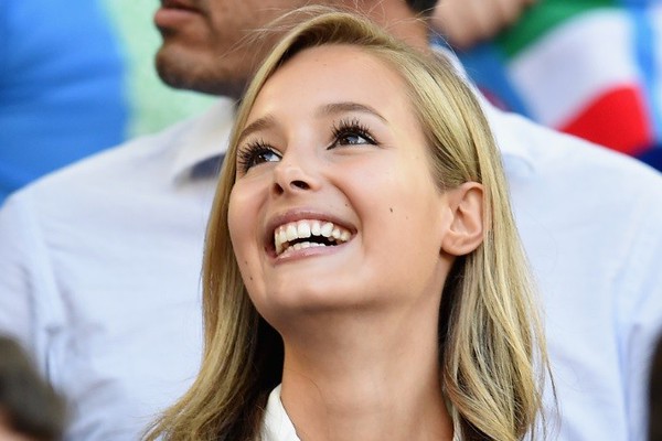 ペッレの美人すぎる彼女、ついに結婚！「最新ビキニ姿」がえぐい（Qoly）