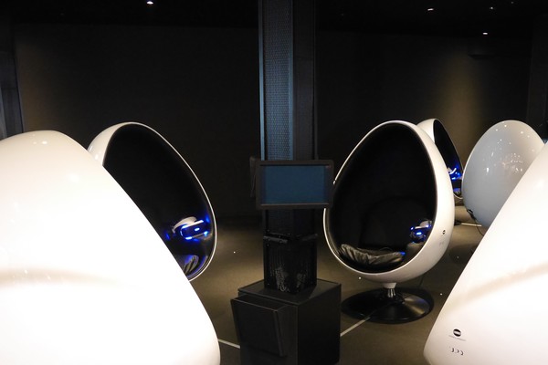 最大50人で同時にVRの宇宙を共有できる「VirtuaLink」を体験（アスキー）